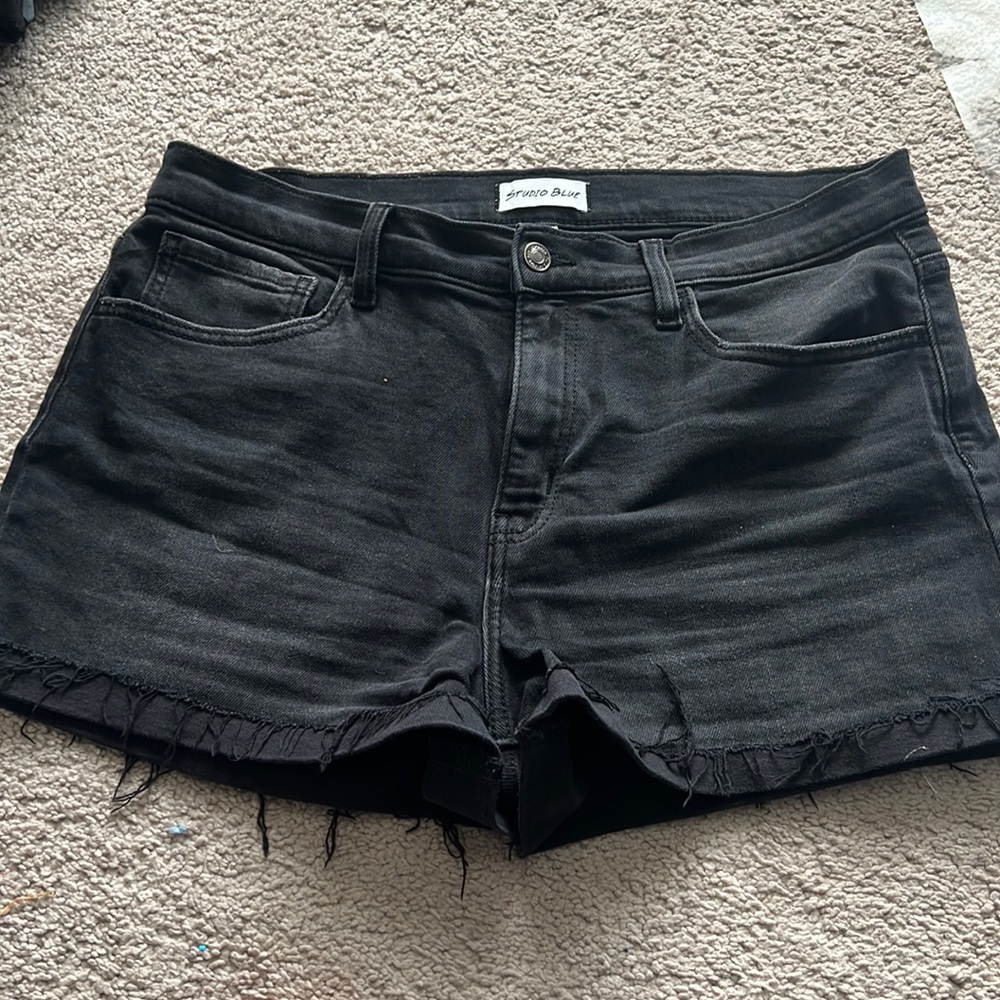Studio Blue 31 Black Jean Shorts - Gem